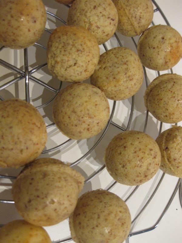 Cake Pop oder Cake Ball - Mandel - nekcab